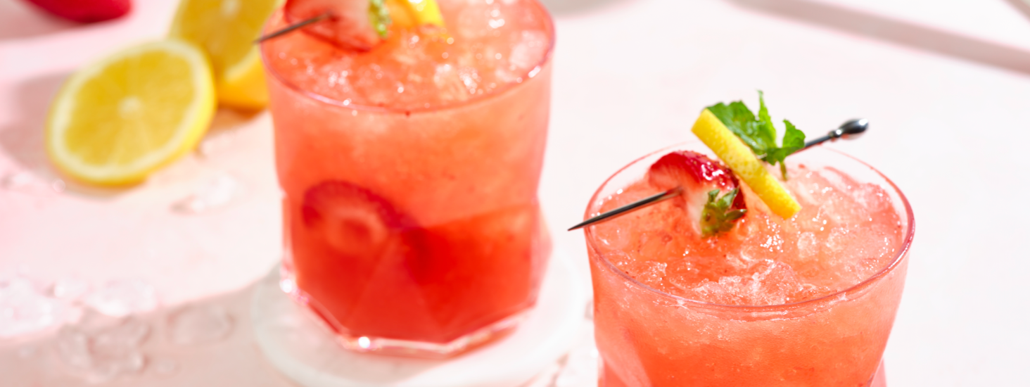 Strawberry Lemonade Vodka Cocktail | Florida Crystals